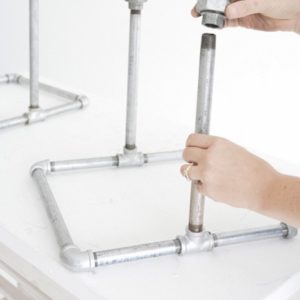 How to make a table with pipes | DIY Blog